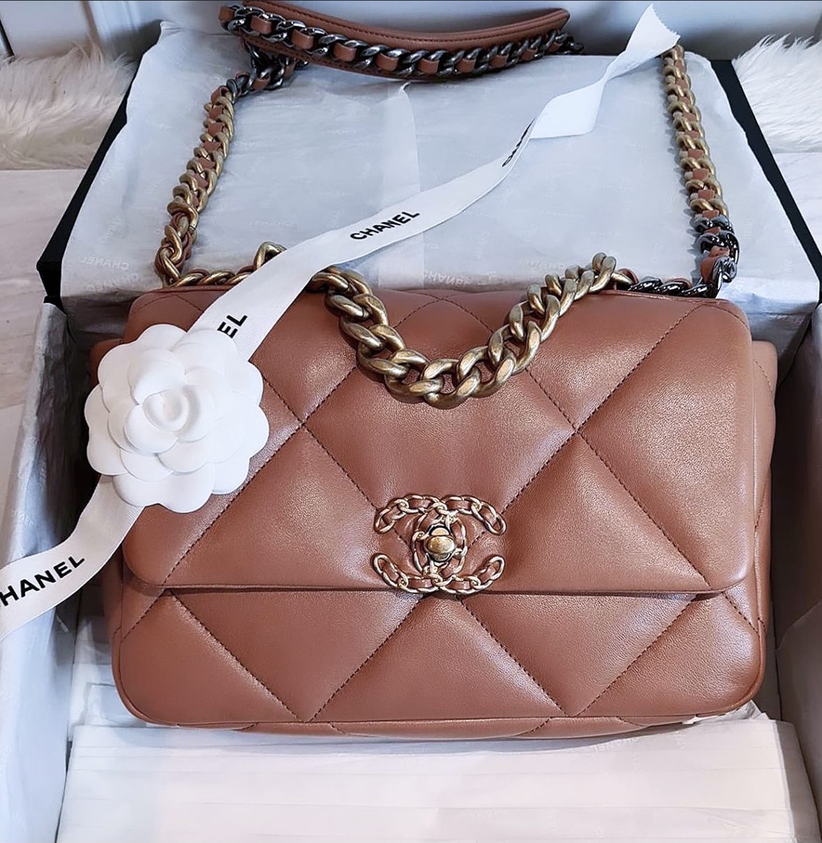 Top 20 Purses Of Fall 2021 - LuxeLife9